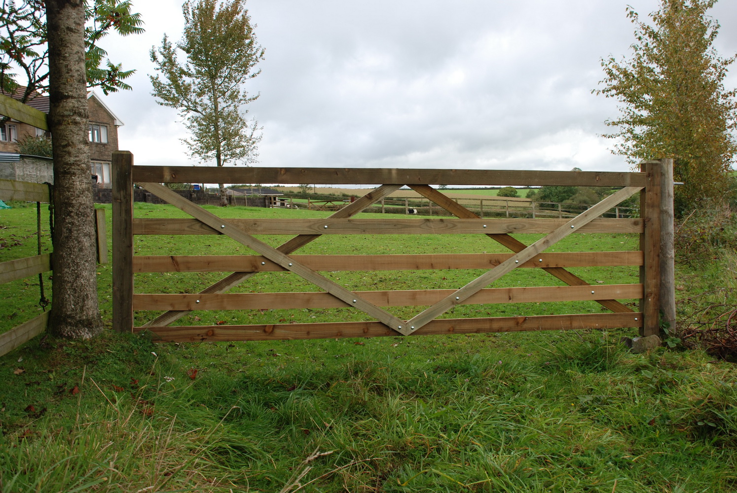 Field Gates | Hardwood Quality | North Devon | Fitting